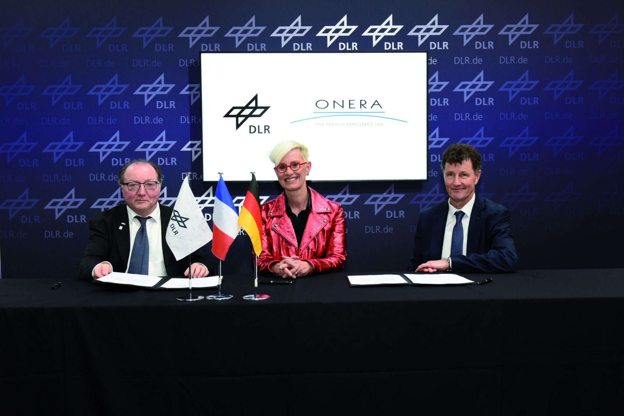 ONERA und DLR erneuern ihre Zusammenarbeit in der Luft- und ...